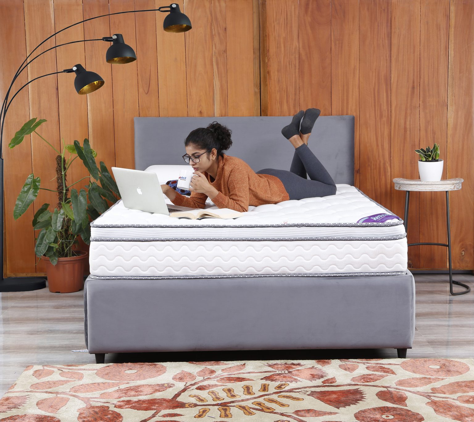 The Science Behind Why Some People Are Night Owls - Restolex